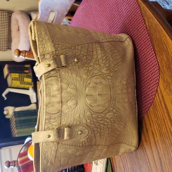 Brahmin | Bags | Brahmin Crocodile Shoulder Tote Bone Colored Handbag ...